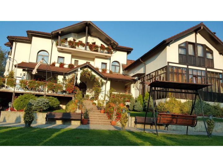 Pensiunea Casa Domneasca, Curtea de Arges Tel: 024872******