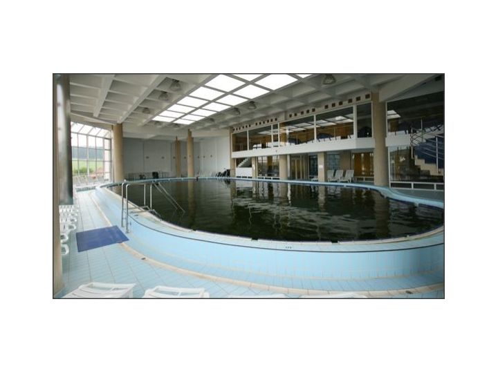 Hotel Expro, BaznaTel: 026983******