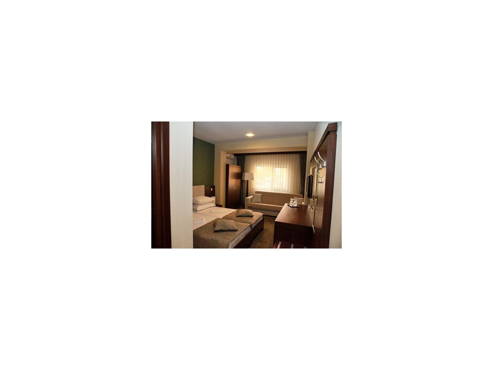 Hotel Royale, Galati orasTel: 075105******