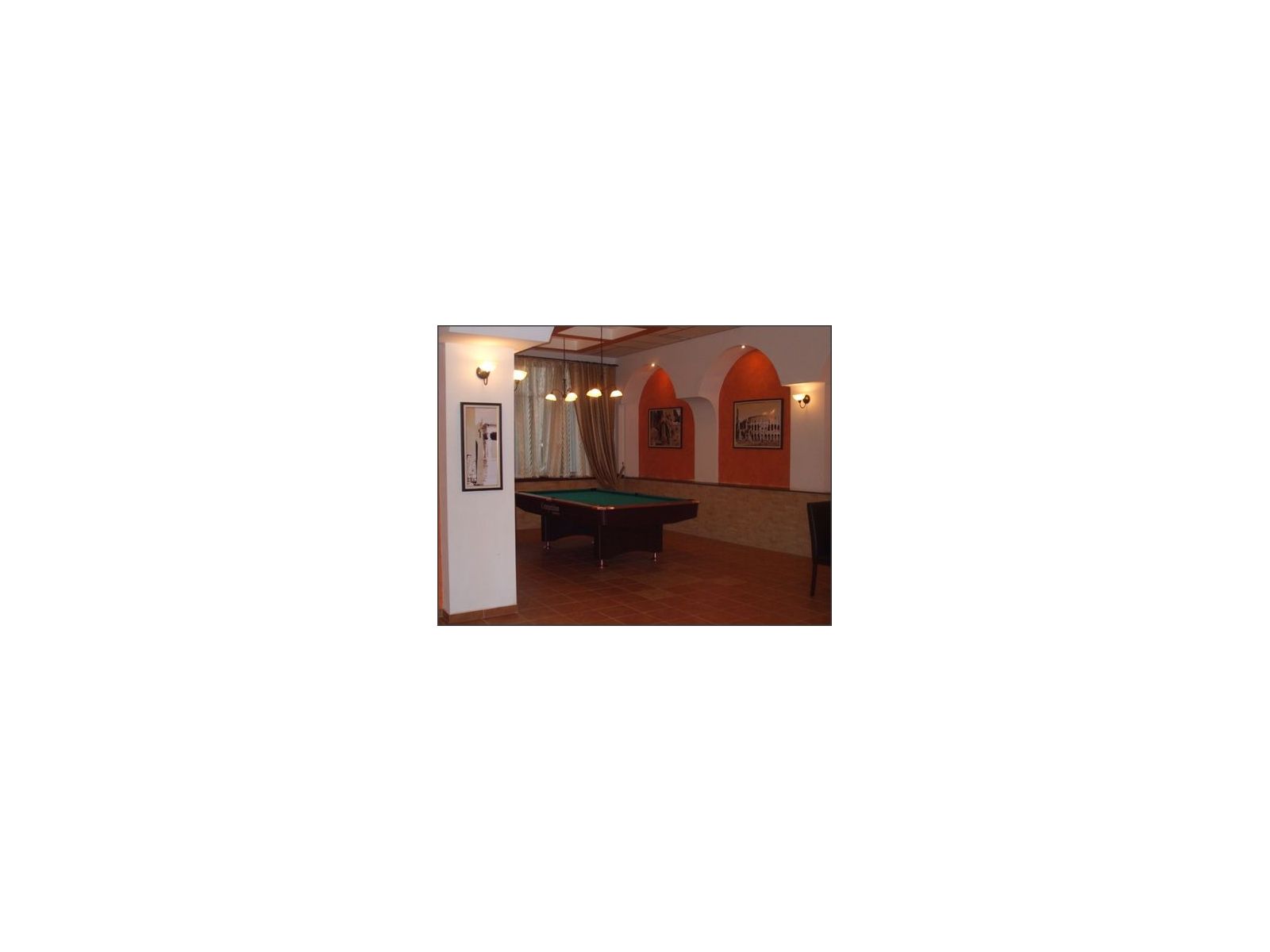 Hotel Intim, ResitaTel: 025525******