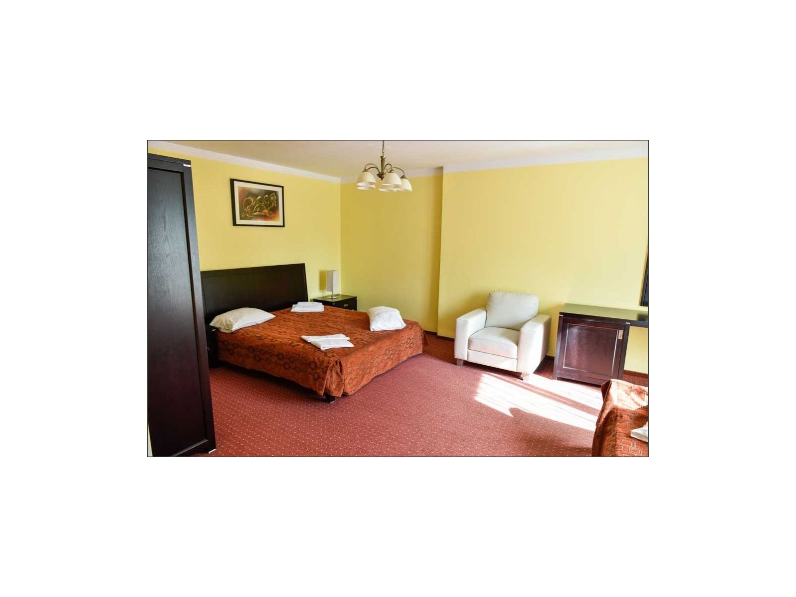 Hotel Elyon, DejTel: 026420******