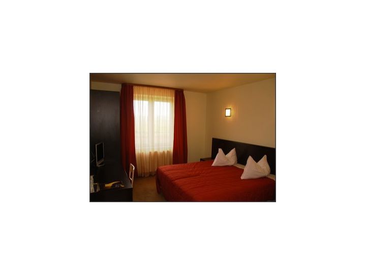 Hotel Grand Master, DejTel: 074452******